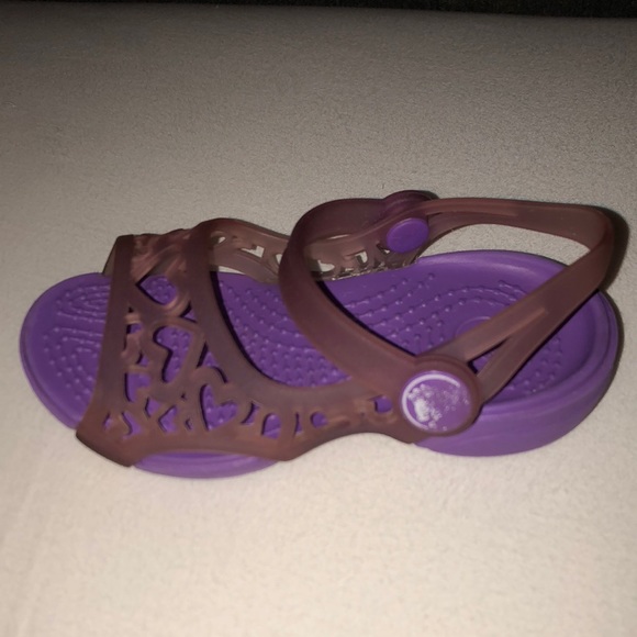 CROCS | Shoes | Euc Purple Heart Detailed Crocs | Poshmark